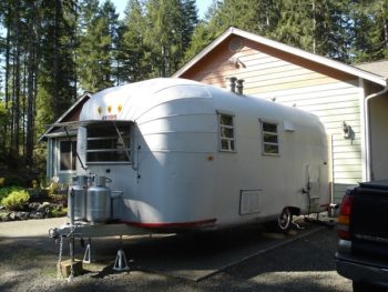 Avion – Tin Can Tourists